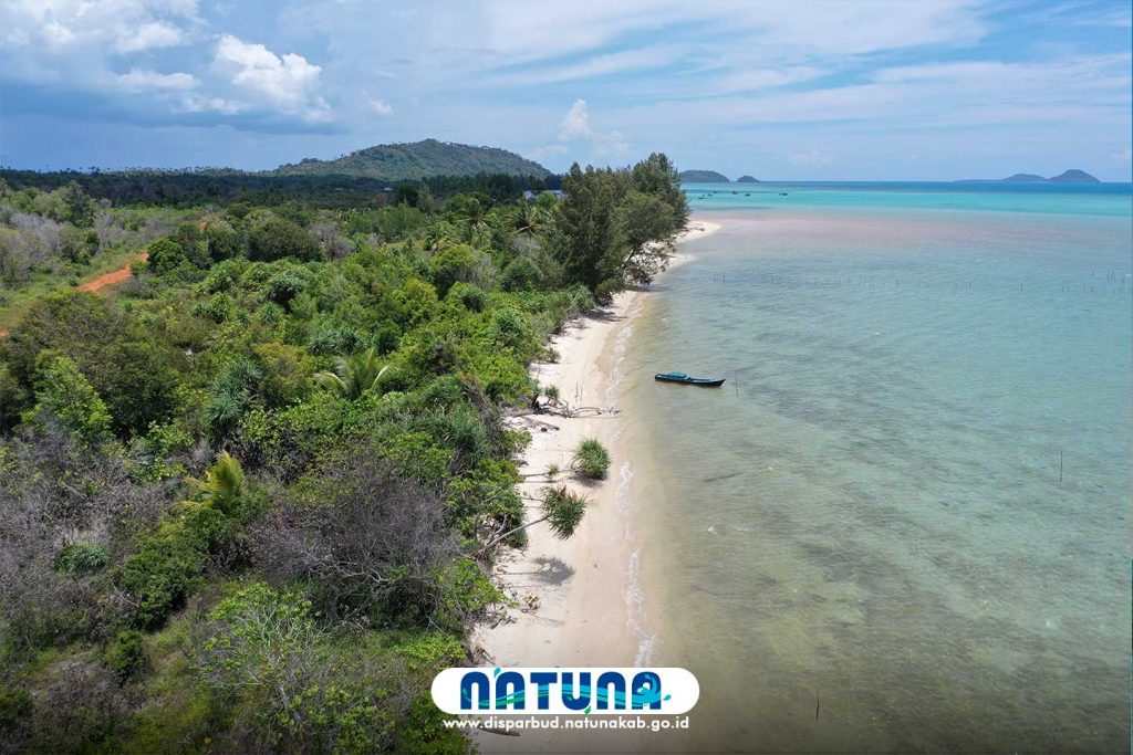 5 Pantai Terindah di Bunguran Utara(Kelarik) Yang Wajib Dikunjungi ...
